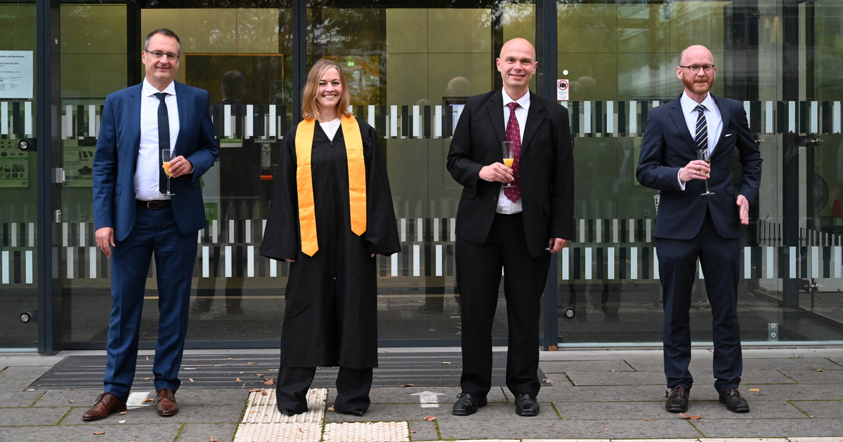 Doctorate exam of Ms. Ronja Scholz - Werkstoffprüftechnik - TU Dortmund